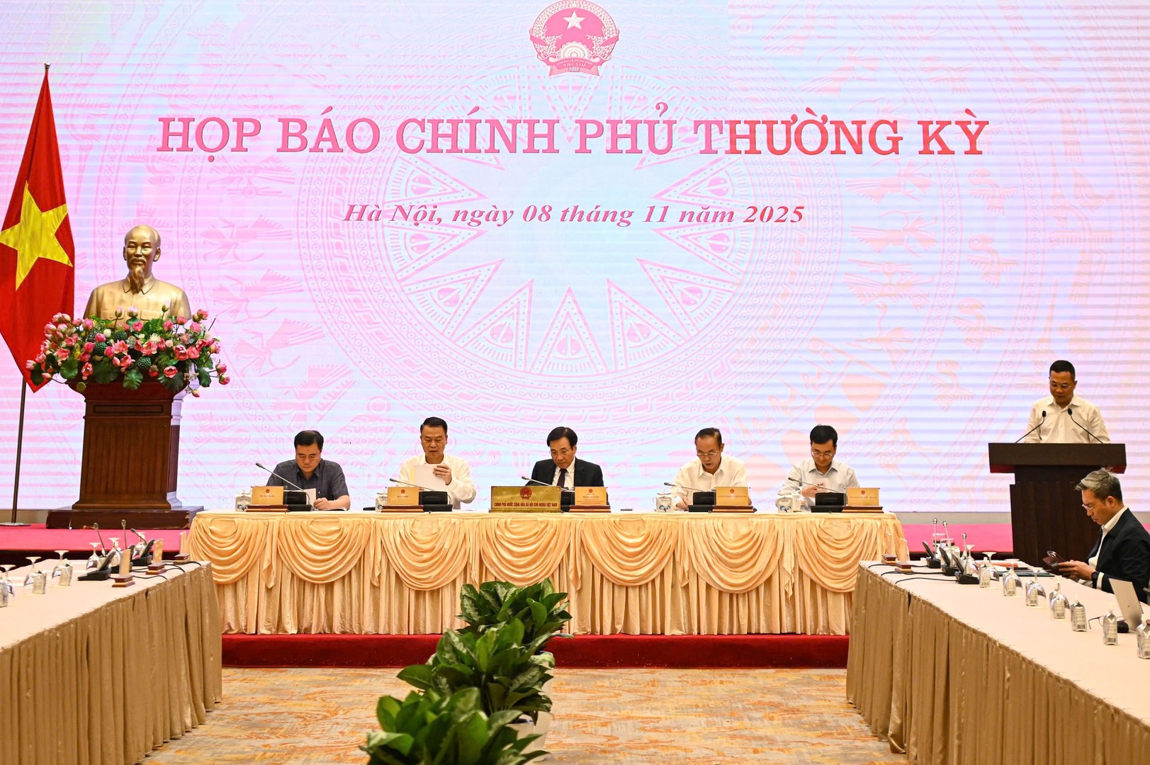Bộ E2 bet đá gà trực tiếp thông tin về vụ án Hoàng Hường và Ngân 98 ...